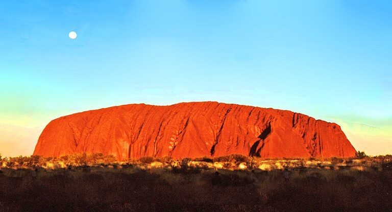 Poem 'Uluru / Ayers Rock' and Other Australia Poetry by James A ...