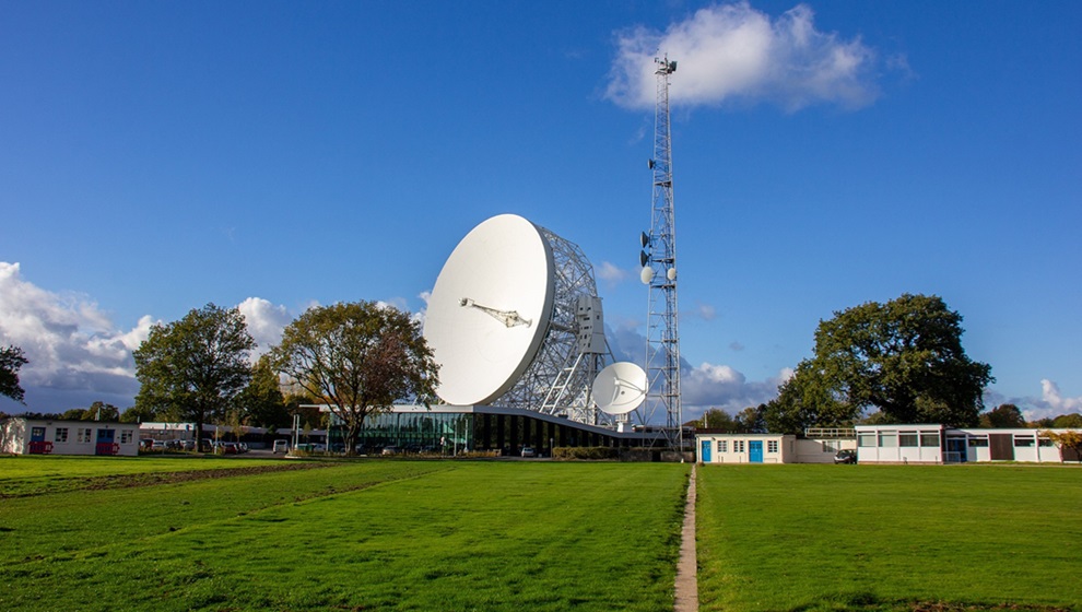 Poem 'Phone Home': A Poem on the Jodrell Bank Observatory, by Jeff ...